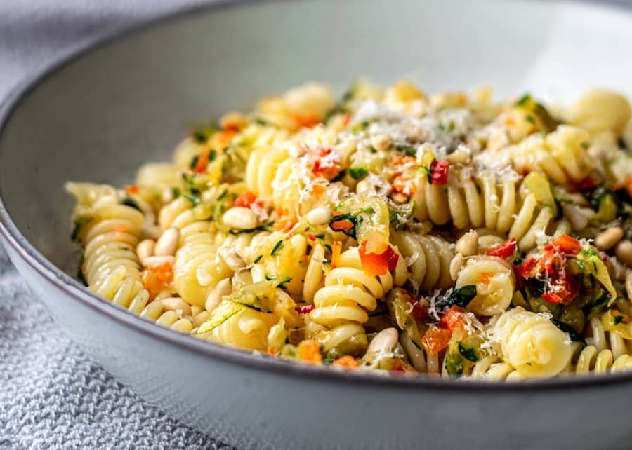 Insalate di pasta: 7 ricette di paste veloci, gourmet e sfiziose ...