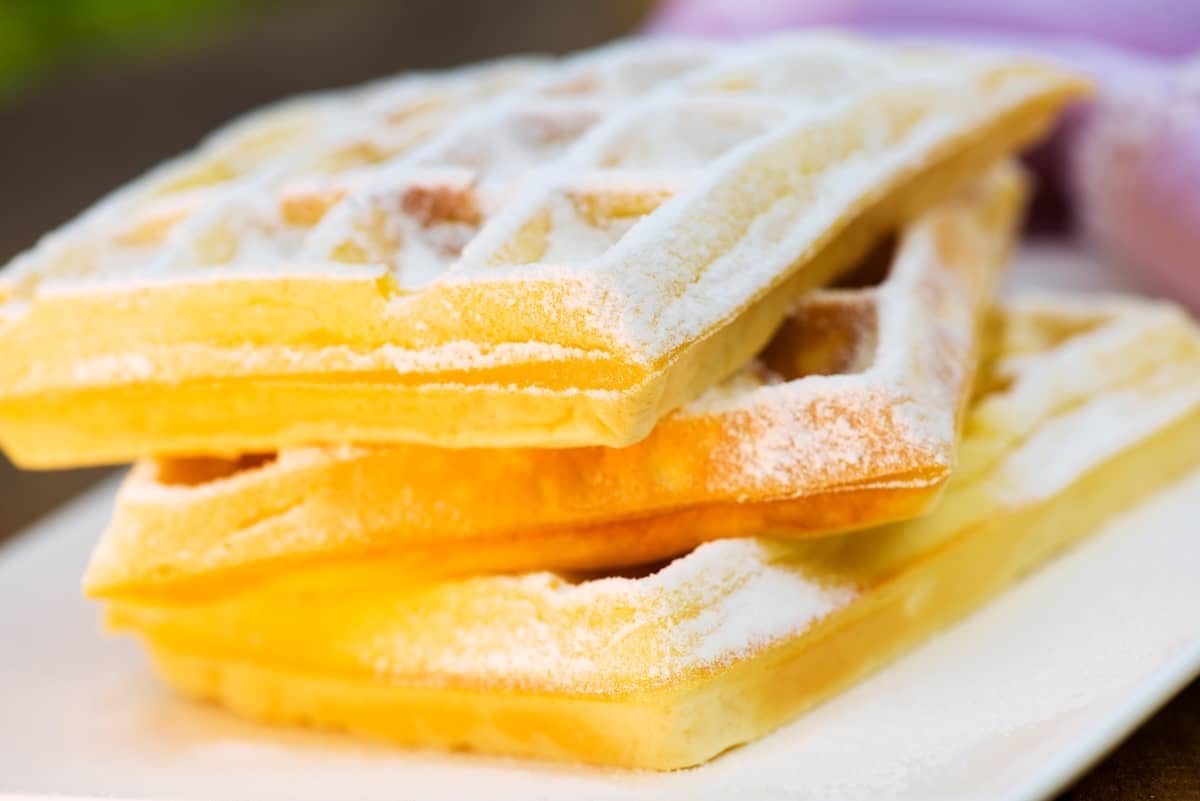 Waffle fatti in casa: guida completa con o senza piastra - Ricette in ...